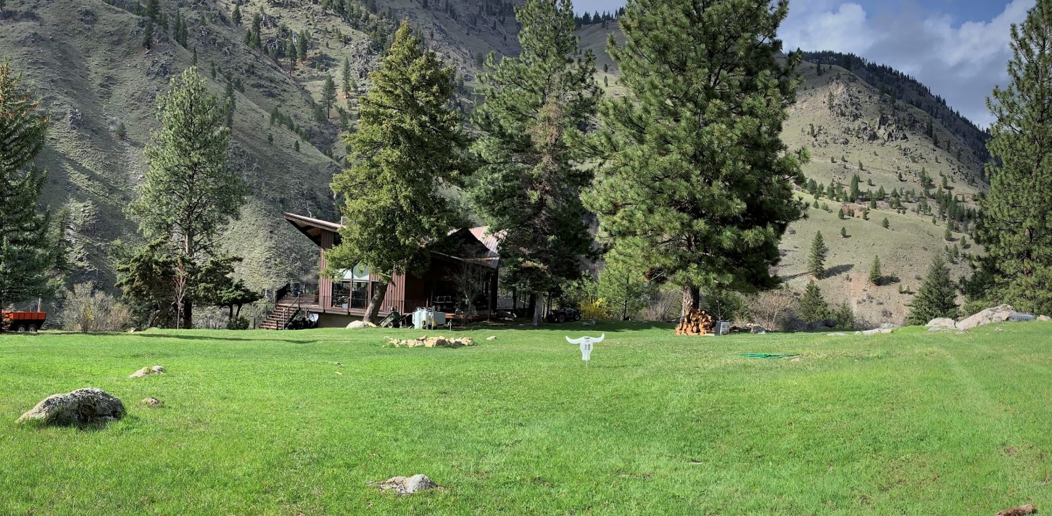 Vacationing at the Ram House Lodge at Mackay Bar - Salmon River Tours
